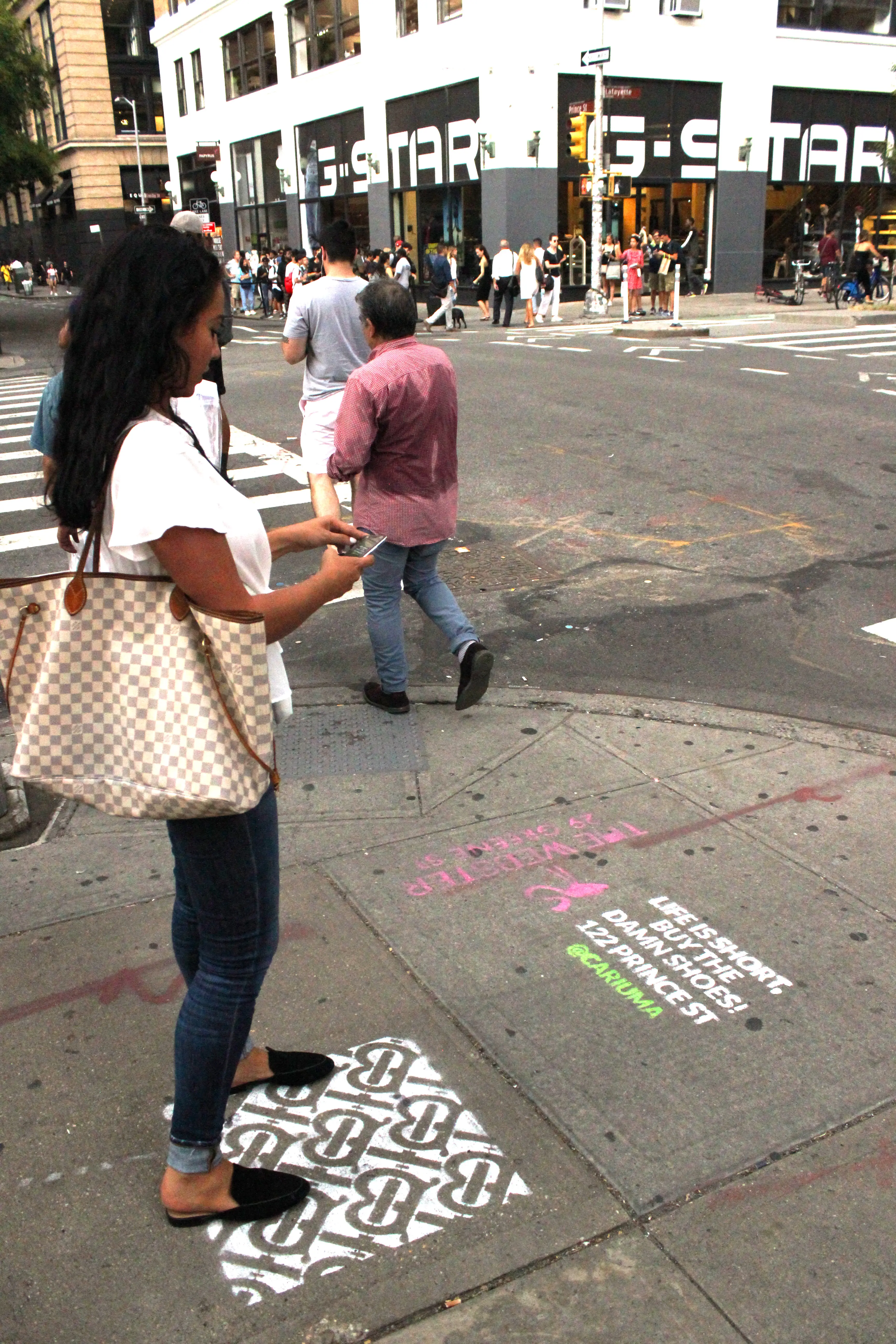 7 Benefits of Launching a Chalk Stencil Ad Campaign